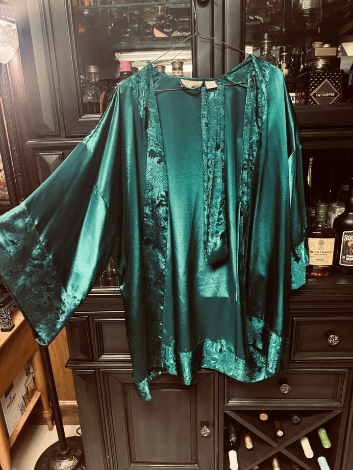 Above The Knee Length Vintage Emerald Green Victoria Secret Silky Robe ...