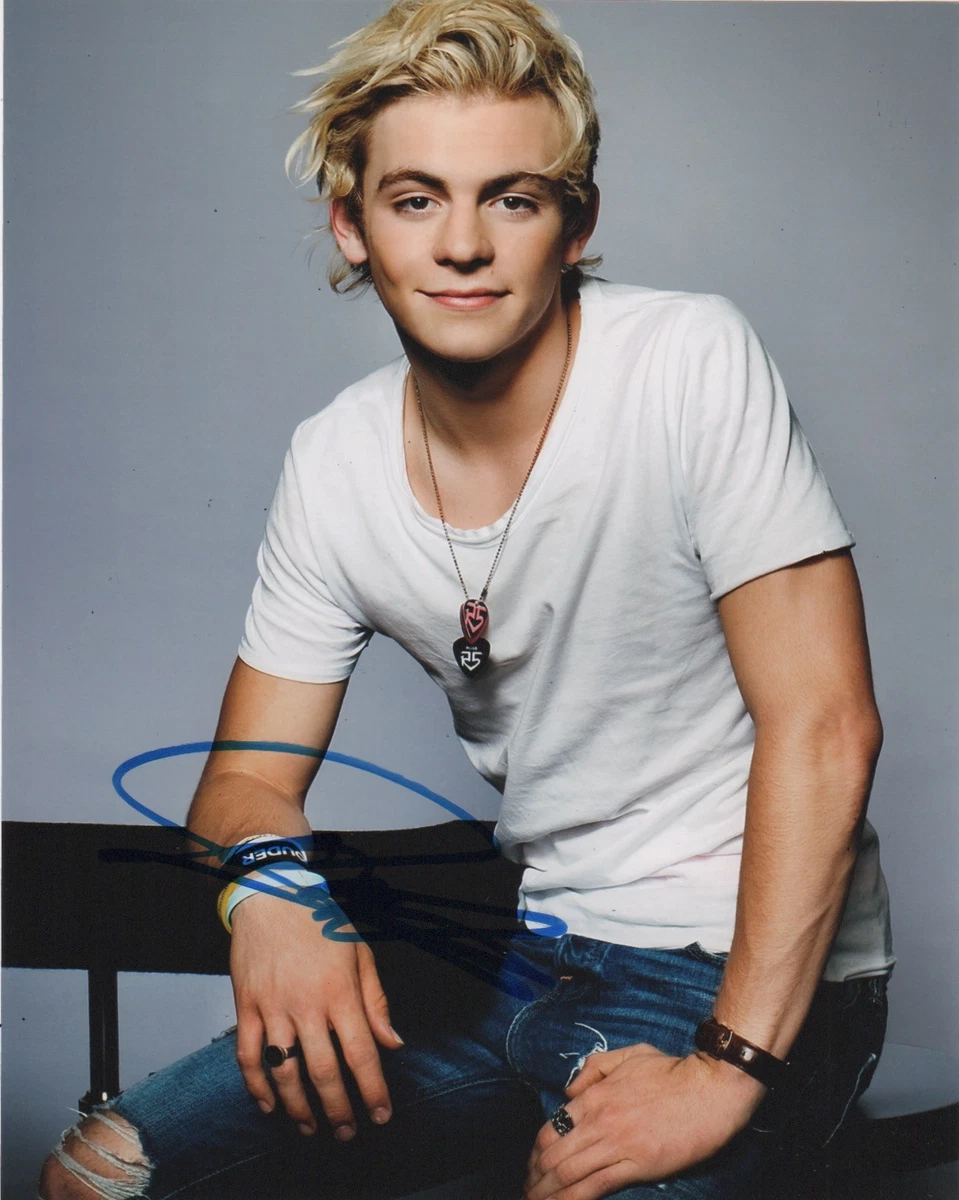 Ross Lynch Autograph
