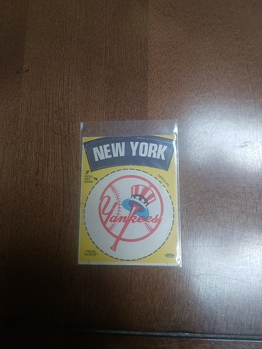 1968-72 Fleer Cloth Sticker NEW YORK YANKEES Patch Emblem ...