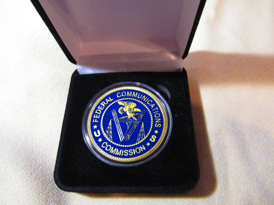 FEDERAL COMMUNICATIONS COMMISSION (FCC) Challenge Coin w/ Presentation ...