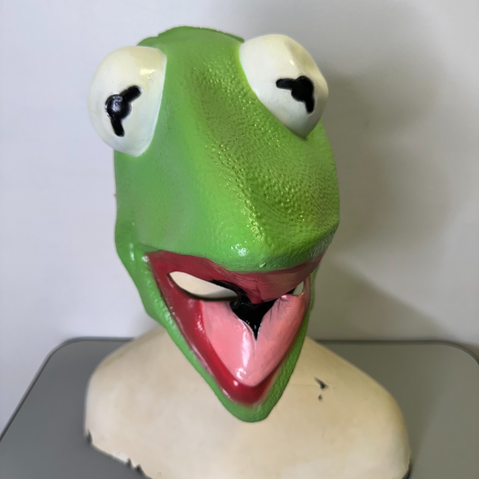 Vintage Muppets Studio Disney Kermit the Frog 100% LA… - Gem