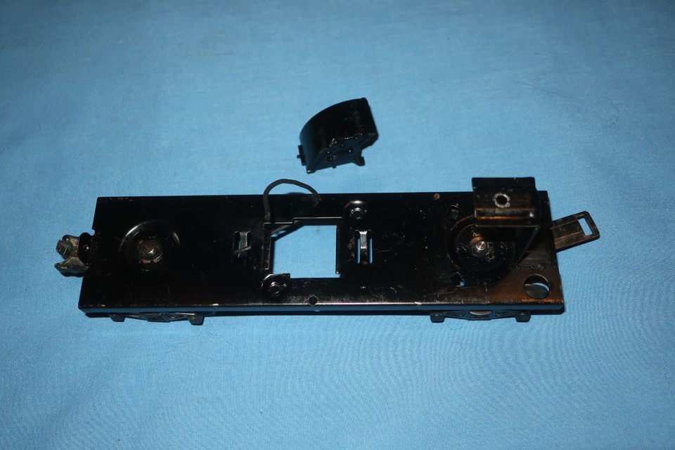 Lionel Lines #2046W Tender Frame with Trucks | eBay