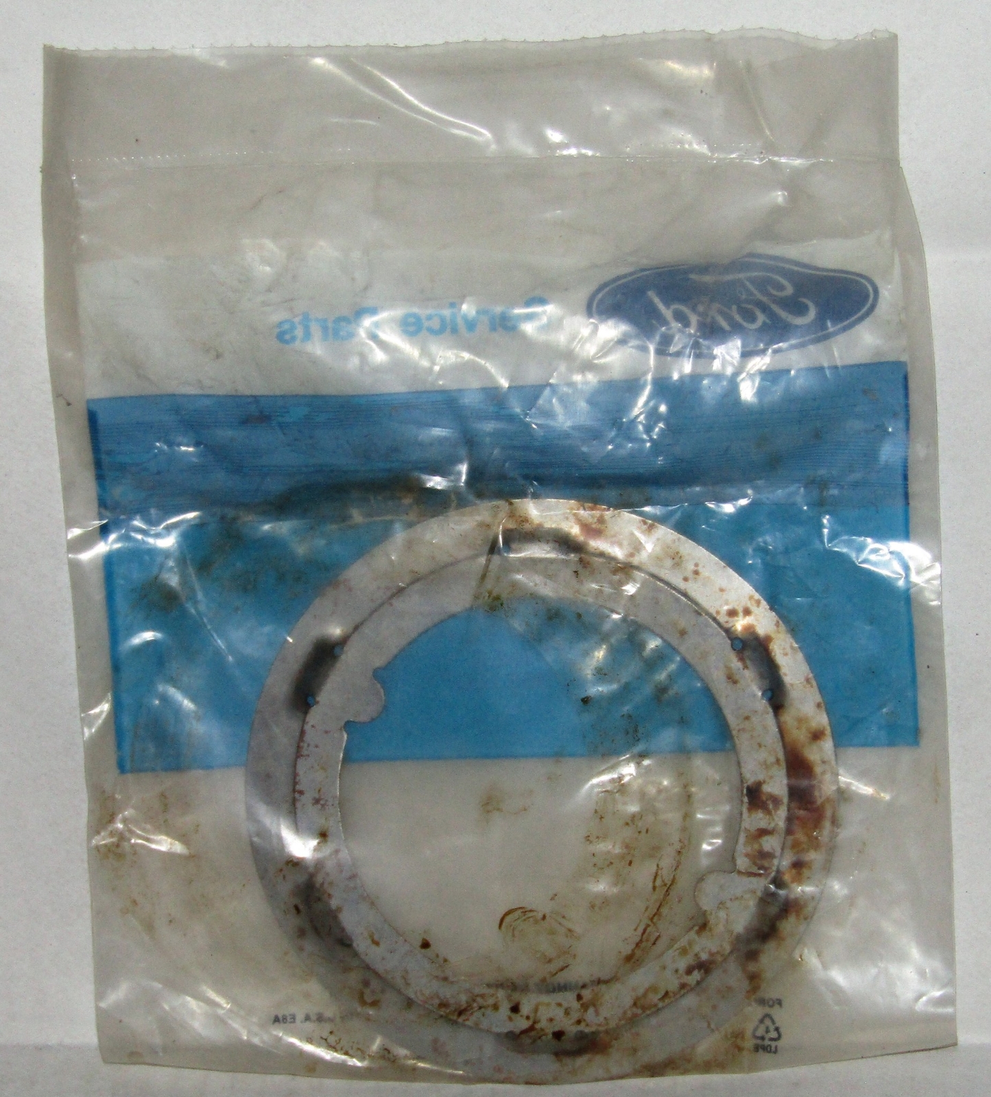 NEW FORD MOTOR COMPANY SERVICE PARTS RETAINER OEM PART NO. F3AZ-7D191-A ...