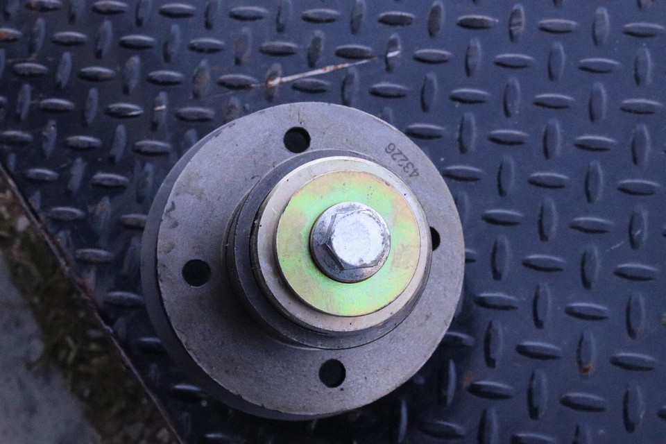 Land Pride 310-249S NEW Omni Gear Spindle Hub Assembly w/ 6" Pulley ...