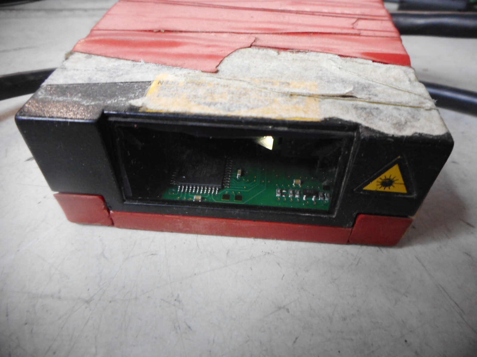 LEUZE STATIONARY BARCODE SCANNER -- BCL 21 Series -- 50031072 -- BCL21 ...