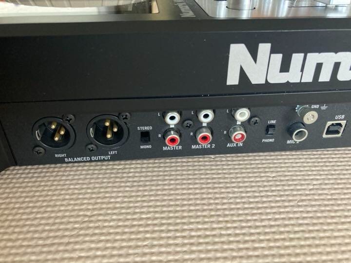 Numark Mixdeck Quad 4