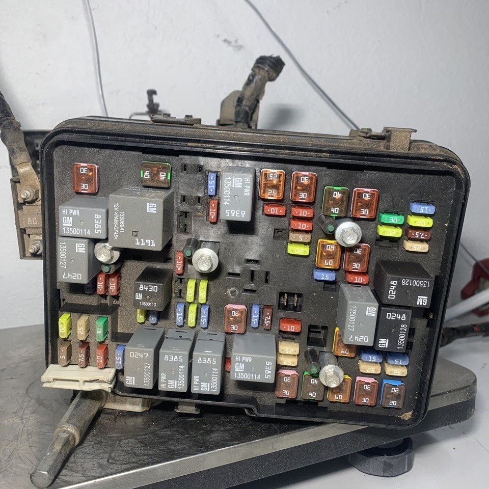 🔥2007-2009 Chevrolet Equinox Engine Fuse Relay Box Control Module OEM ...