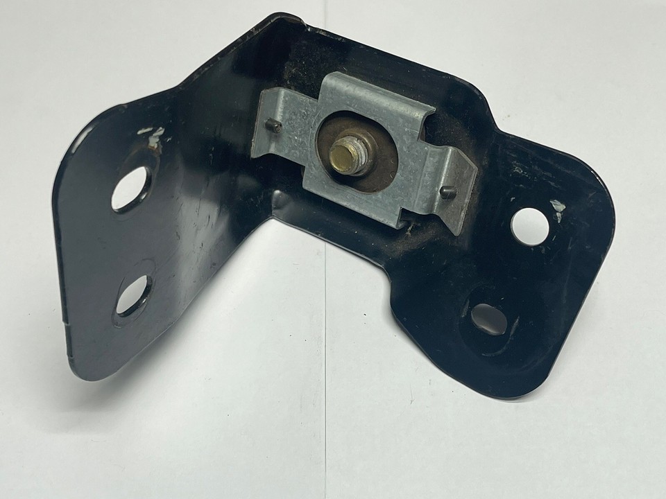 Jeep Wrangler TJ 1997-2004 OEM Rear Tailgate Striker Catch Pin Bracket ...