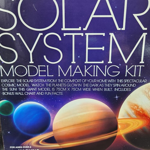 4M 3 Dimensional Glow in The Dark Solar System Mobile Making Kit for ...