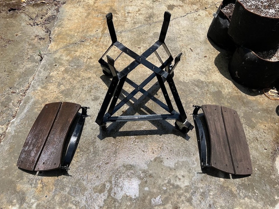 NEST HANDLER and EGG MATES for Big Green Egg (mates are composite slats ...