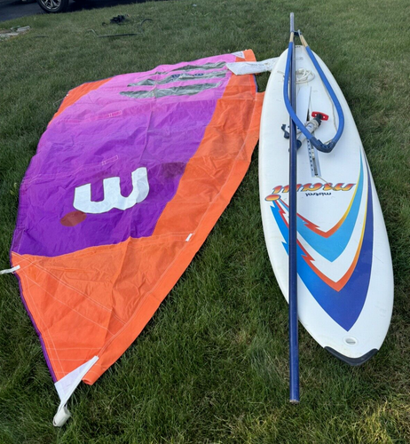 Mistral MAUI Sailboard + Sail + Extension - Mast + Boom - Excellent ...