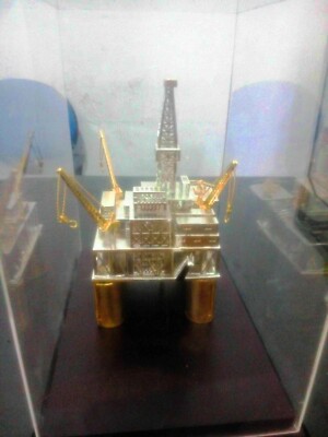 Jack Up Rig Miniature - OffShore Drilling Rig Oil | eBay