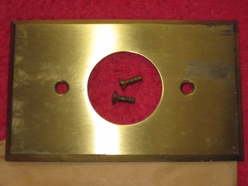 VINTAGE BRYANT ROUND WALL POWER OUTLET / RECEPTACLE BRASS COVER NEW OLD ...