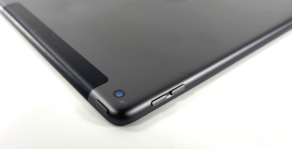 2020 iPad 8th Generation A2428 - 10.2", 32GB, Black/Gray | eBay