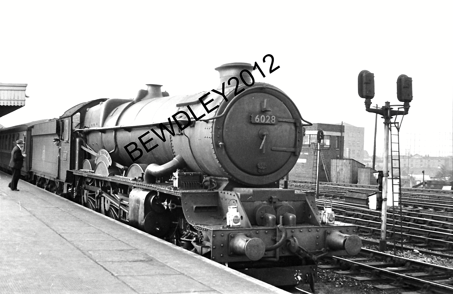 35mm NEGATIVE GWR 6028 "KING GEORGE VI" SEEN AT BRISTOL TEMPLE MEADS 10 ...