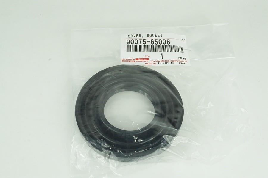 TOYOTA HILUX REVO 2016 RUBBER COVER SOCKET GENUINE PART 90075-65006 | eBay
