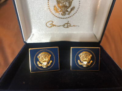 Obama presidential seal cufflinks (first Presidential Cufflinks to be ...