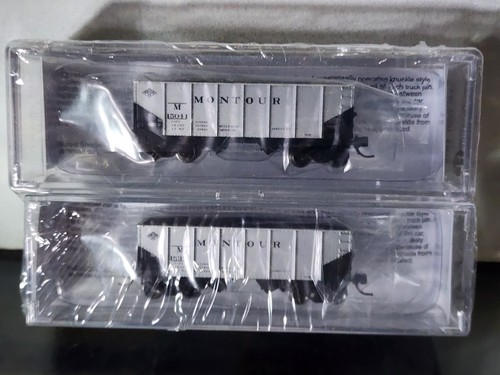 Bluford Shop 60492 2 PACK N Scale MONTOUR RR USRA 30'-6" 2-Bay Hopper ...