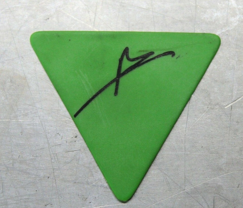 SYSTEM OF A DOWN Daron Malakian 2000 Tour Guitar Pick ~ Triangle Pick ...