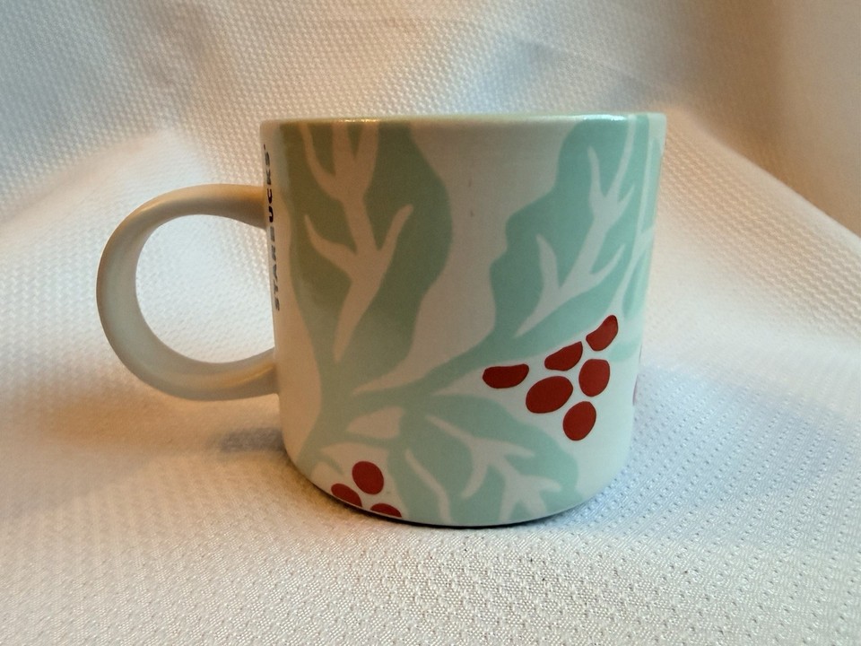 Starbucks Holiday Christmas Coffee Mug Tea Cup Holly Berry 12 Oz Green ...