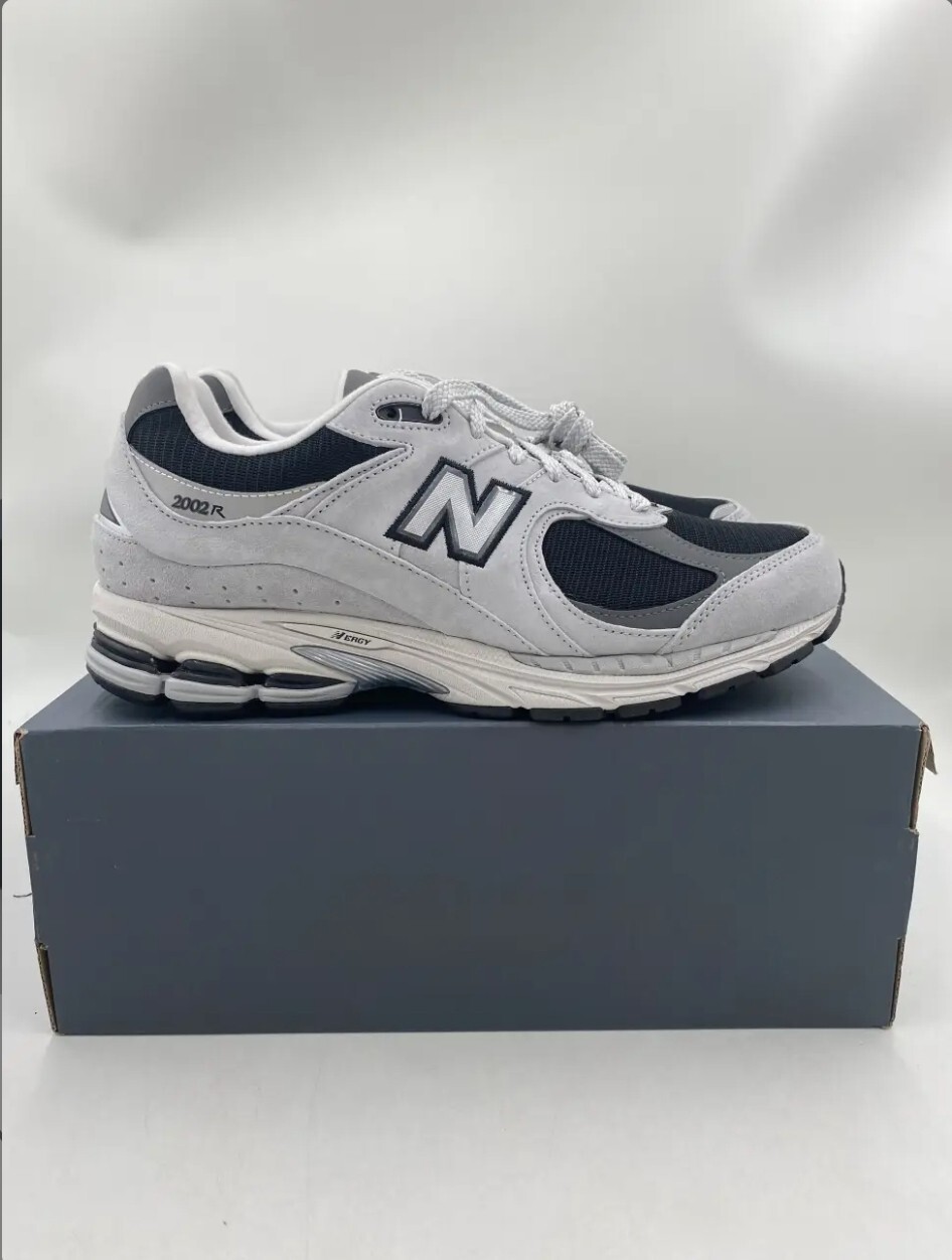 New Balance 2002R Black Grey Size 11 M2002RFH Panda Oreo OG Rare Men’s ...