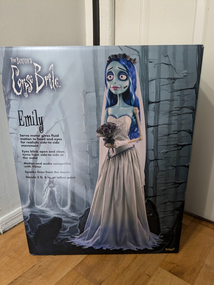 Spirit Halloween Corpse Bride 5.8Ft Emily & 6Ft Victor Animatronic Set ...