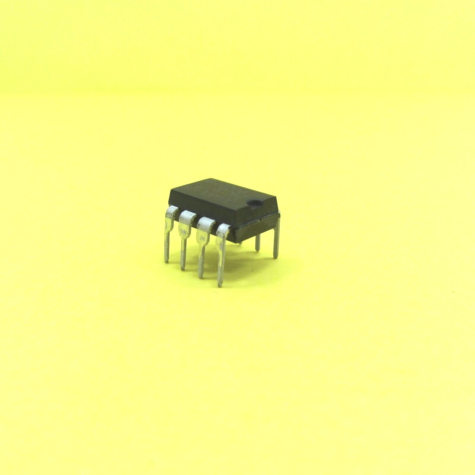 IC Integrated Circuit Memory 24C01 ATMEL 2-Wire Serial EEPROM 1K (128 x ...