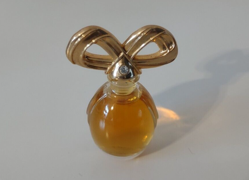 White Diamonds By Elizabeth Taylor Mini Parfum .12fl.oz./3.7ml Mini ...