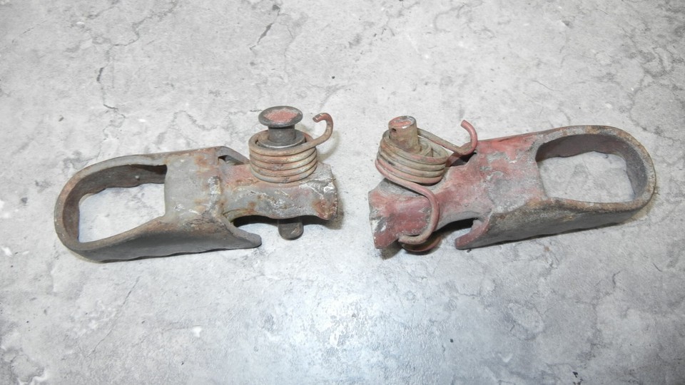 1980 HONDA XR200 XR 200 LEFT AND RIGHT FOOT PEG ASSEMBLY | eBay