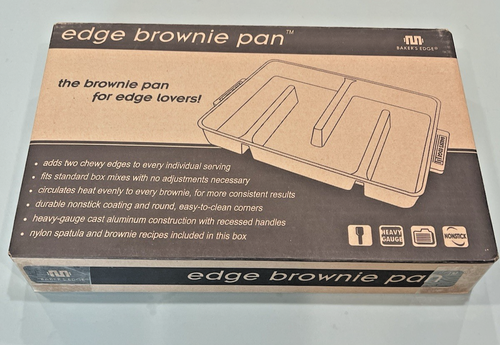BAKERS EDGE Cast Aluminum 9X12 Non-Stick Continuous Edge Brownie Pan ...