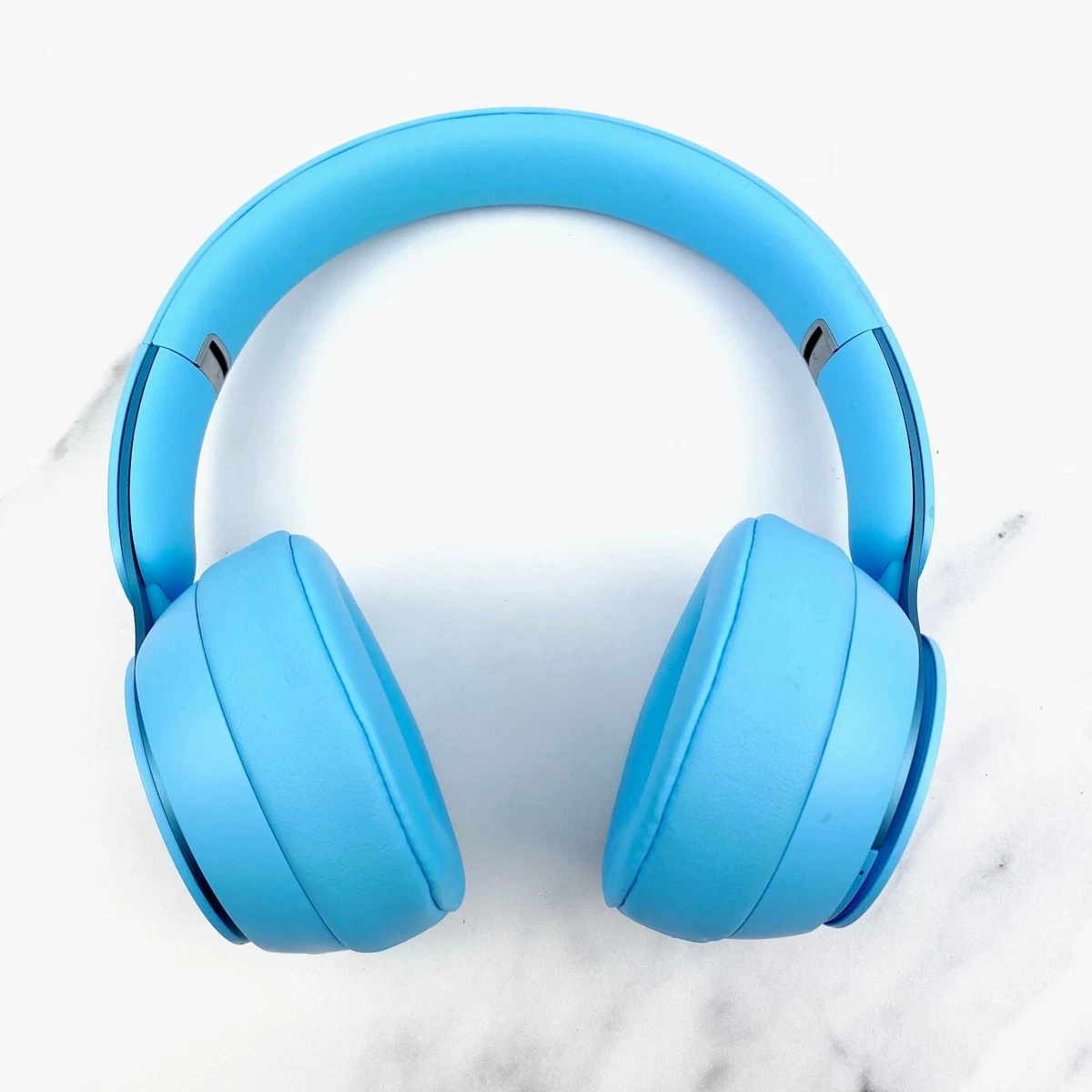 Light Blue Beats Solo