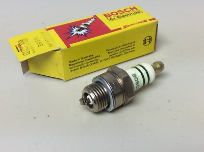 BOSCH WS8E Small Engine Spark Plug Chainsaws Grass Whips Edgers | eBay