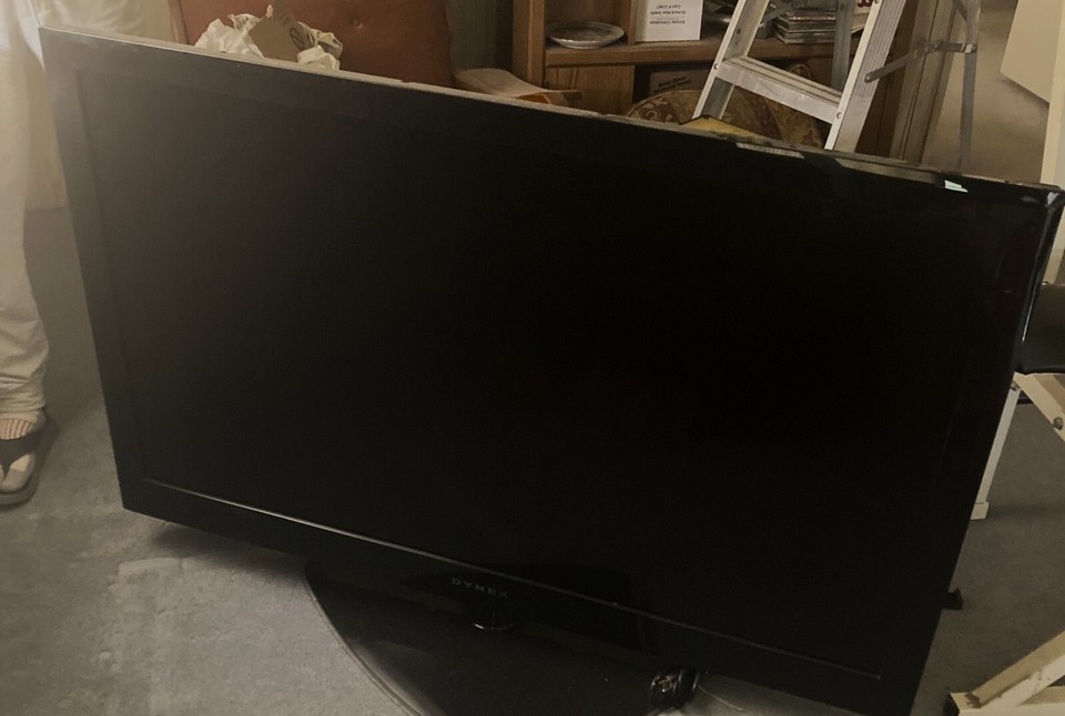 Dynex 55" Flat Screen LCD TV- Excellent Condition | eBay