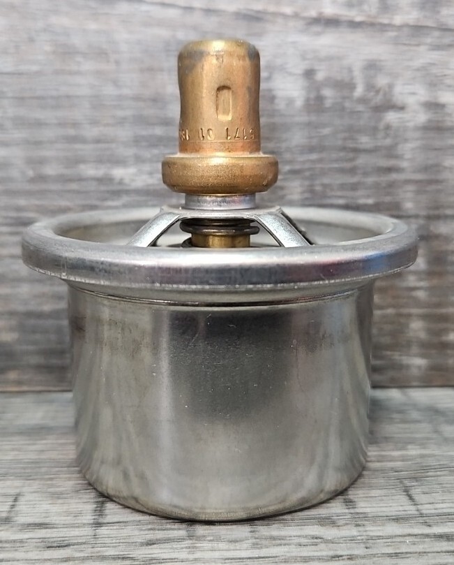 Cummins® 3076489 Thermostat 180F for Cummins (3629205, 201737, 3046191 ...