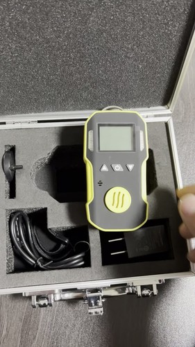 Handheld VOC Gas Detector Visual Audible Alarm with Vibration Range 0 ...