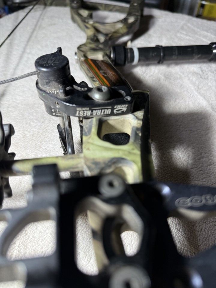 Bowtech Commander - Right Hand - 50lbs - 29" - Mossy Oak Finish | eBay