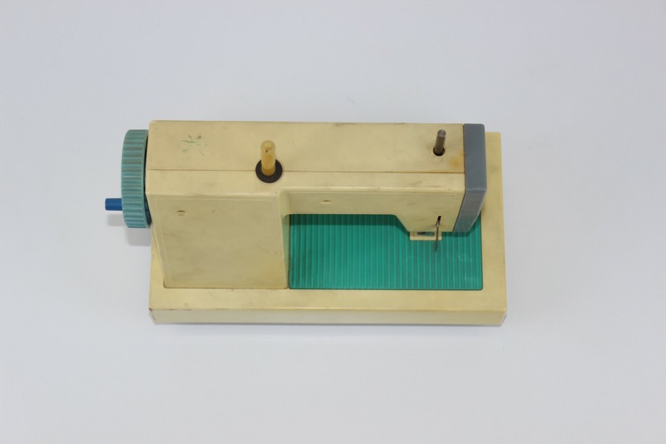 Sewing machine Soviet Vintage Made in USSR children's sewing machine ...