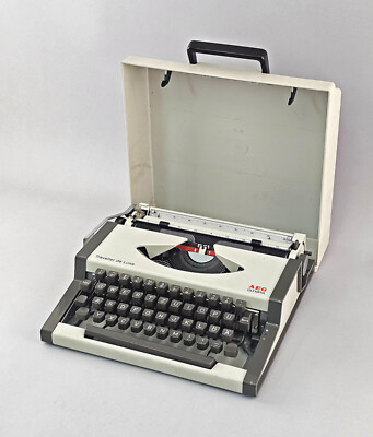 9470003-D Travel Typewriter AEG Olympia Traveller De Luxe Around 1970 ...