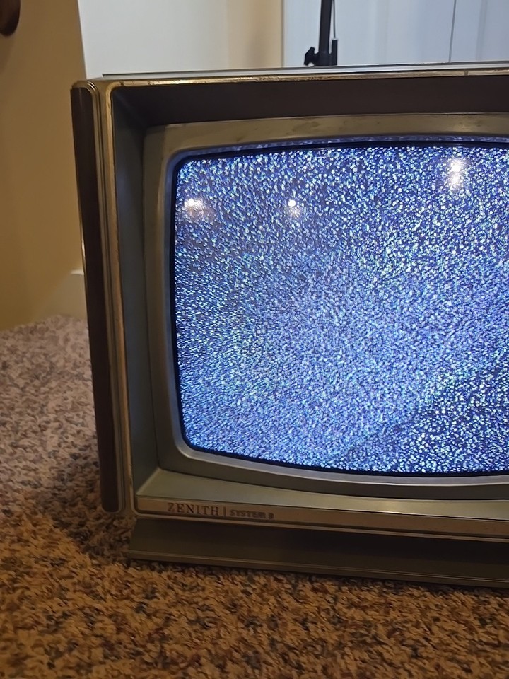 Vintage Zenith System 3 Tv 1979 Wood Grain Portable Television FREE ...