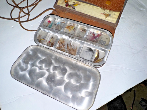 K&L Company "Common Sense" Wet & Dry Fishing Fly Book / Wallet with 45 ...