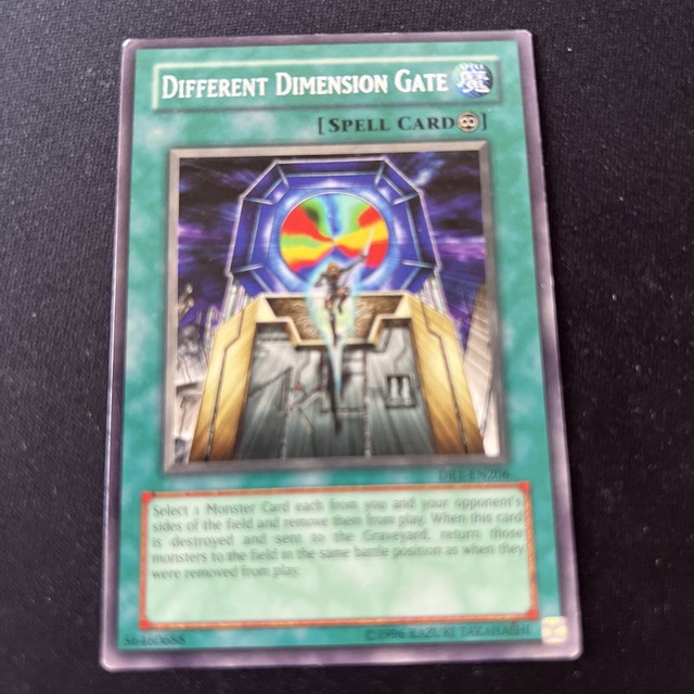 Yu-Gi-Oh! TCG Different Dimension Gate Dark Revelations 1 DR1-EN206 ...