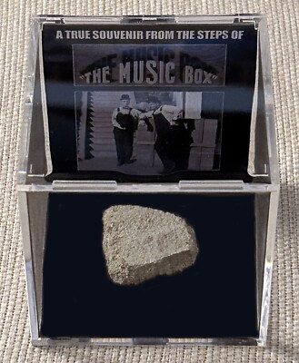 STAN LAUREL OLIVER HARDY THE MUSIC BOX STEPS VALID SOUVENIR MEMENTO ...