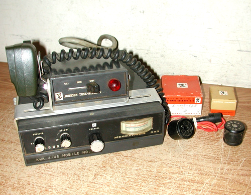 VTG JOHNSON MESSENGER 323 23-CHANNEL CB RADIO TRANSCEIVER W/ MIC & TUNE ...