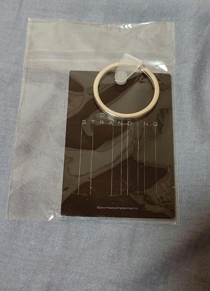 m30 Death Stranding Strike Bonus Keychain Cargo Id Hideo Kojima ...