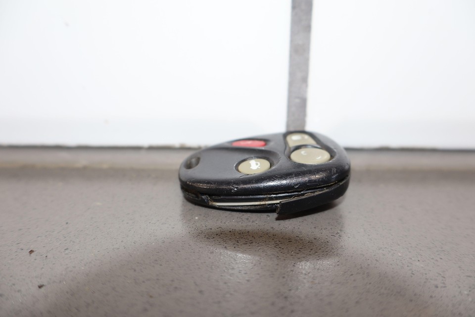 C5 Corvette Base Model OEM Single (1) Remote Key FOB Minimal Wear | eBay
