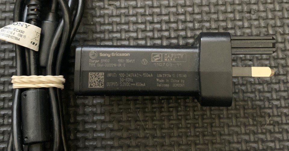 Sony Ericsson EP-800 xperia Mains plug Charger adapter uk & micro USB ...