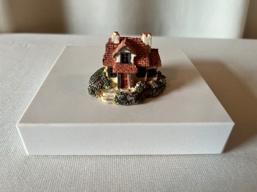 Vintage "Cuggly Wugglies Collection" by EPL Miniature Resin Cottage ...