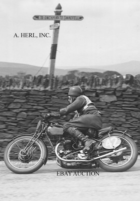 Rudge 350 TT Replica & J. Williams - 350 Junior TT Isle of Man 1931 ...