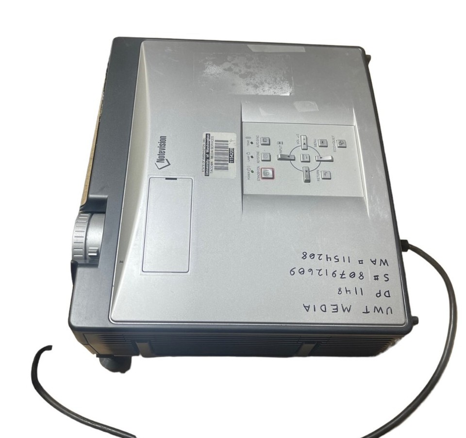 Sharp XG-C435X, 3LCD Notevision LCD Projector (Has Small Plastic Crack ...