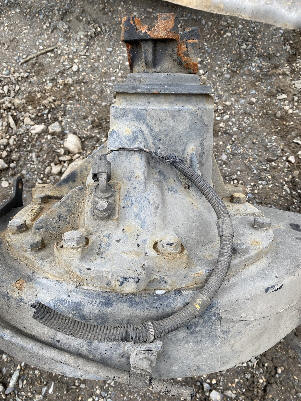 06-10 Ford LCF F550 Rear Axle Assembly 4:88 Gear Duel Rear Wheel 130500 ...